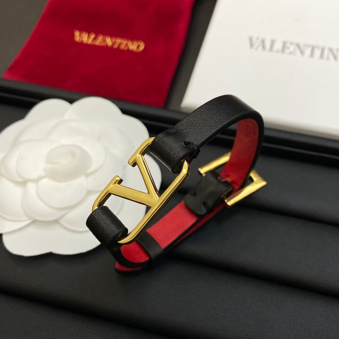 Pulsera Valentino – Luxury Fashion HN